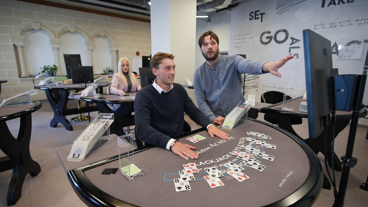 Madrid Game Presenter jobs - Evolution Spain